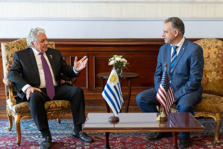 Lou Rinaldi es el nuevo embajador de EEUU en Uruguay, el país donde se ...
